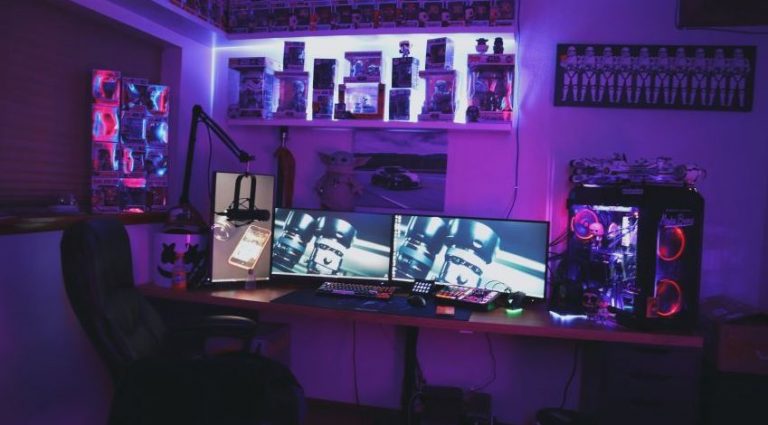 How to Make Money as an Artist: 12 Ideas You Can Try