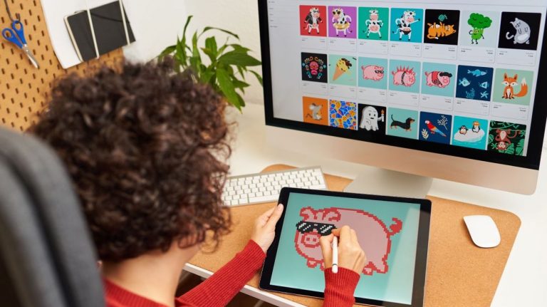 How to Make Money as an Artist: 12 Ideas You Can Try