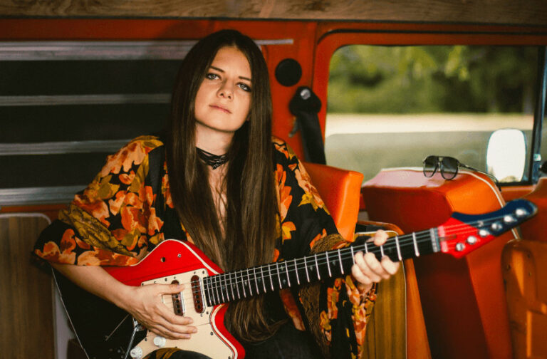 Singer Songwriter Arielle talks music and Printify merch