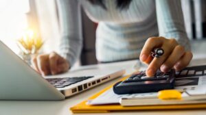 Dropshipping Profit Margins: Calculation, Key Metrics & More