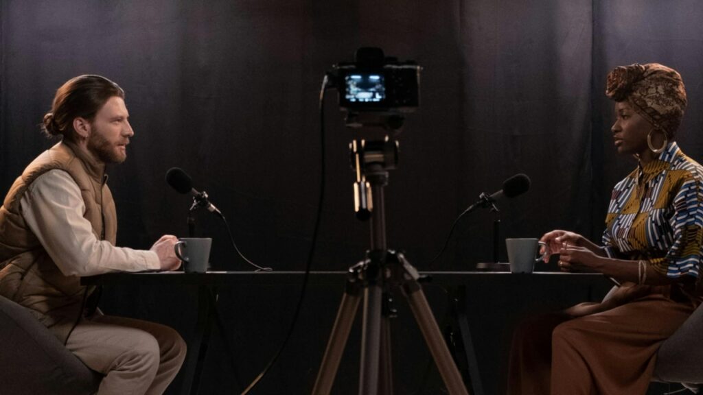 How Do Podcasts Make Money: 8 Ways to Monetize a Podcast