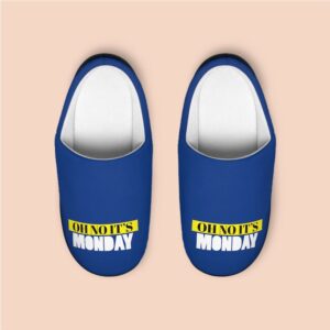 Design custom slippers online with Print on Demand