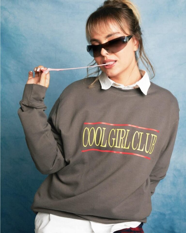 Design crewneck sweatshirts with no minimum order