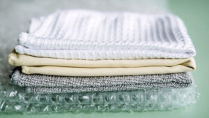 Is polyester stretchy? All you need to know about polyester