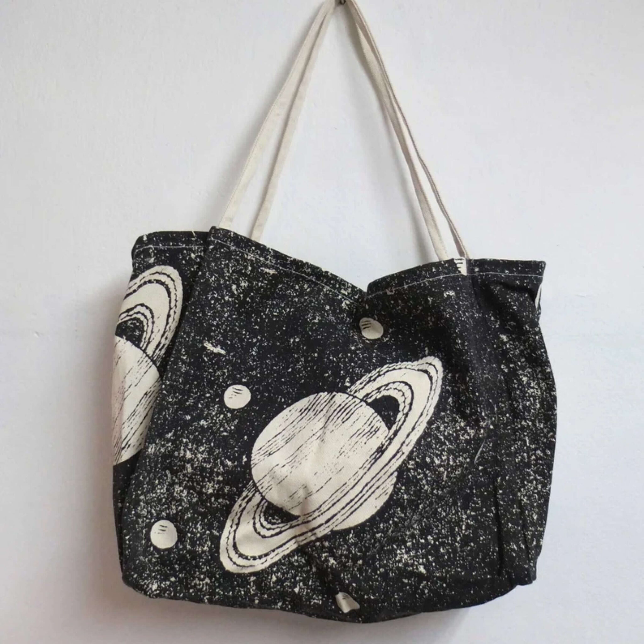 32 Tote bag design ideas: Get inspired and start selling