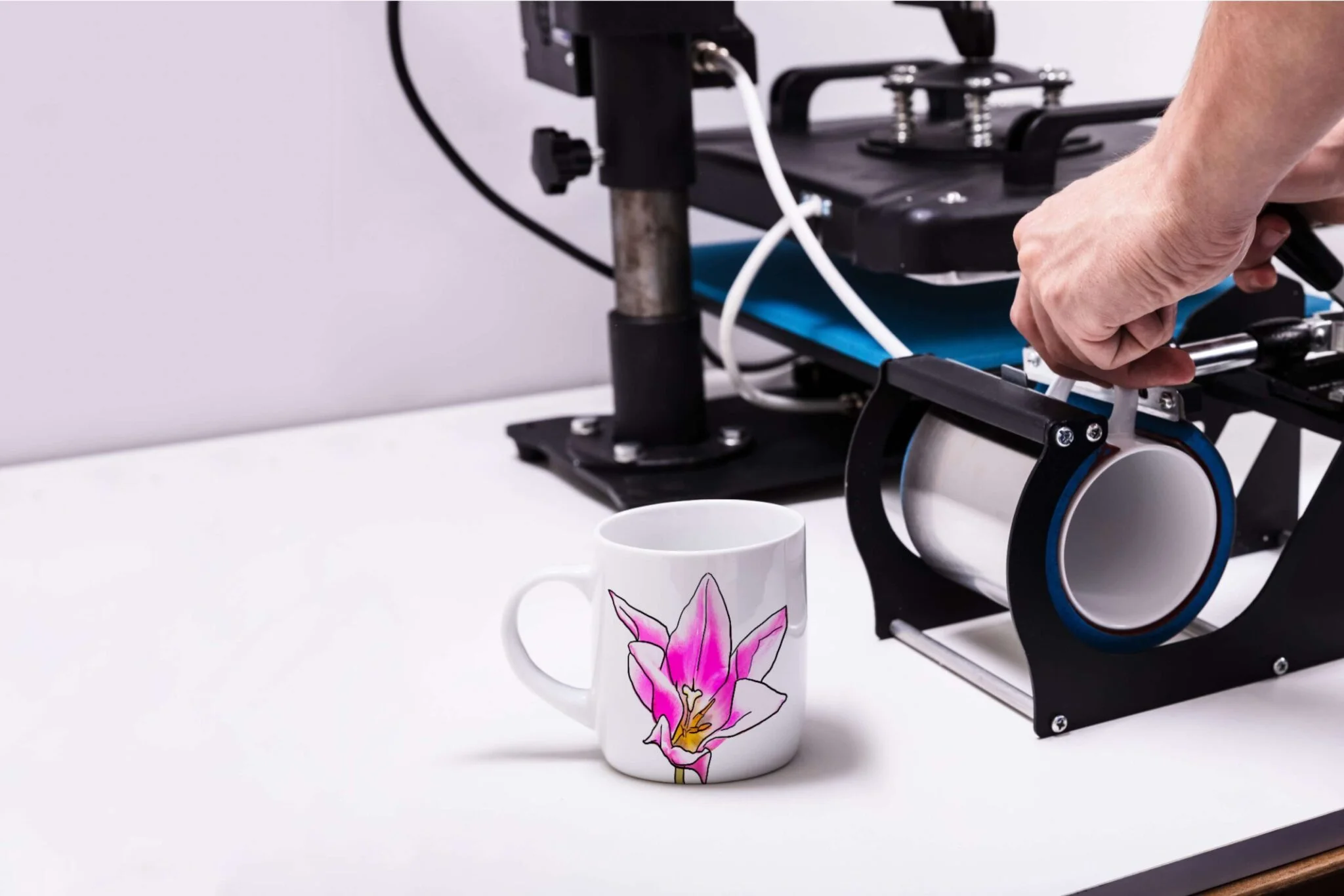 How to print on a mug: 5 popular methods for custom mugs