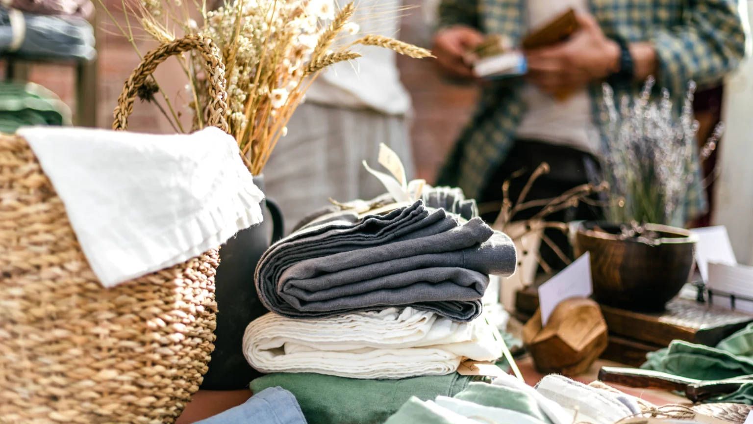 15+ Profitable things to sell to make money fast