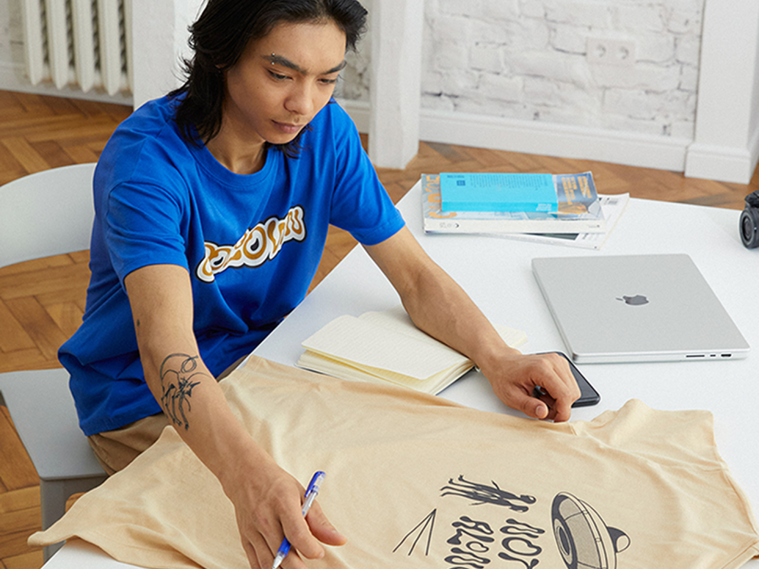 Best place to sell t-shirts online: From Etsy to Shopify