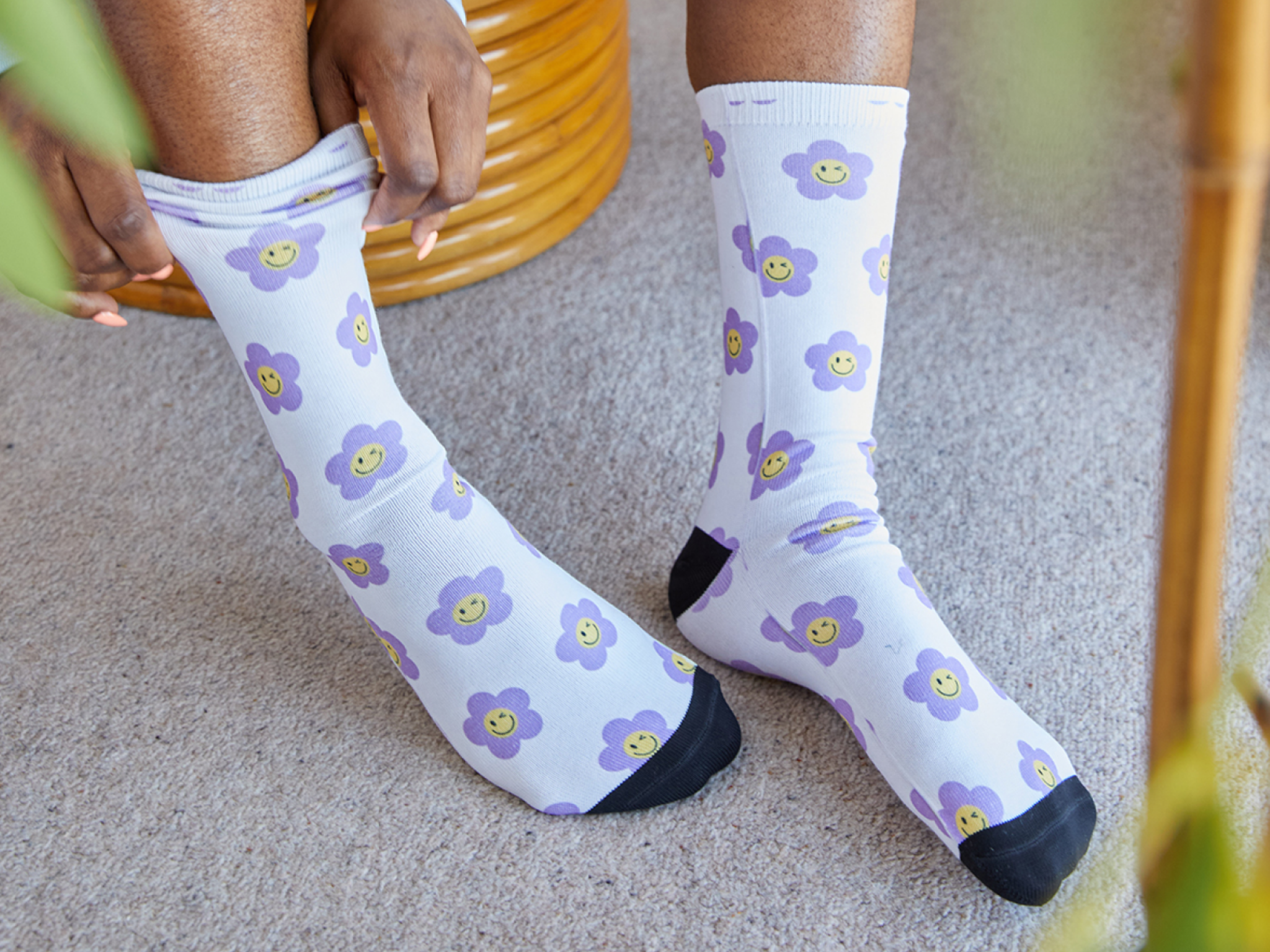 How to sell socks online with no money