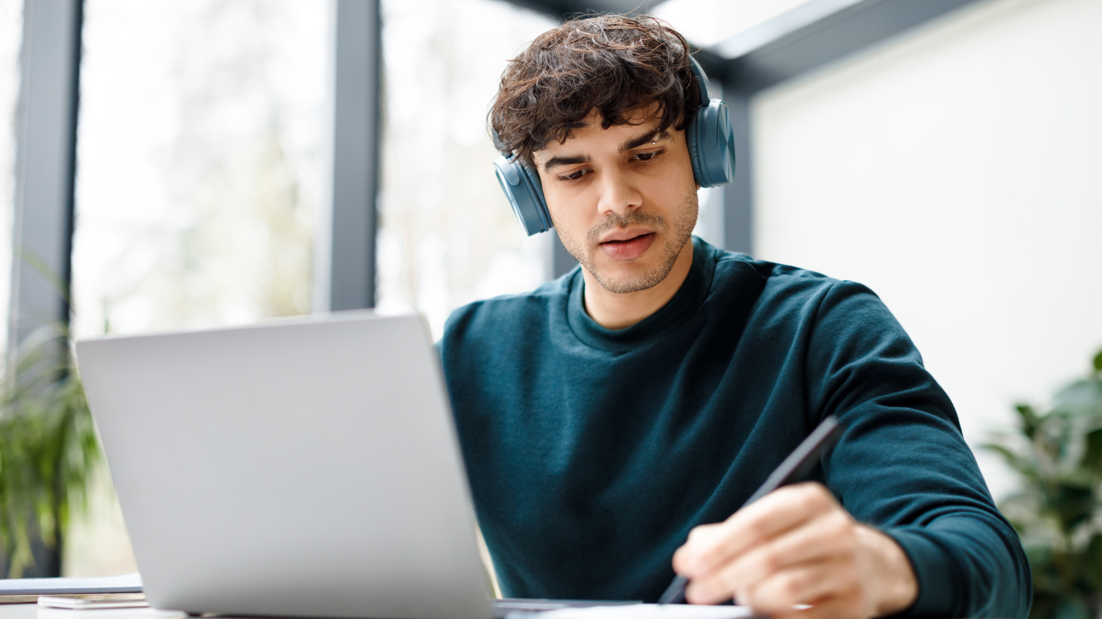 How to make money streaming: 9 Ideas for 2026