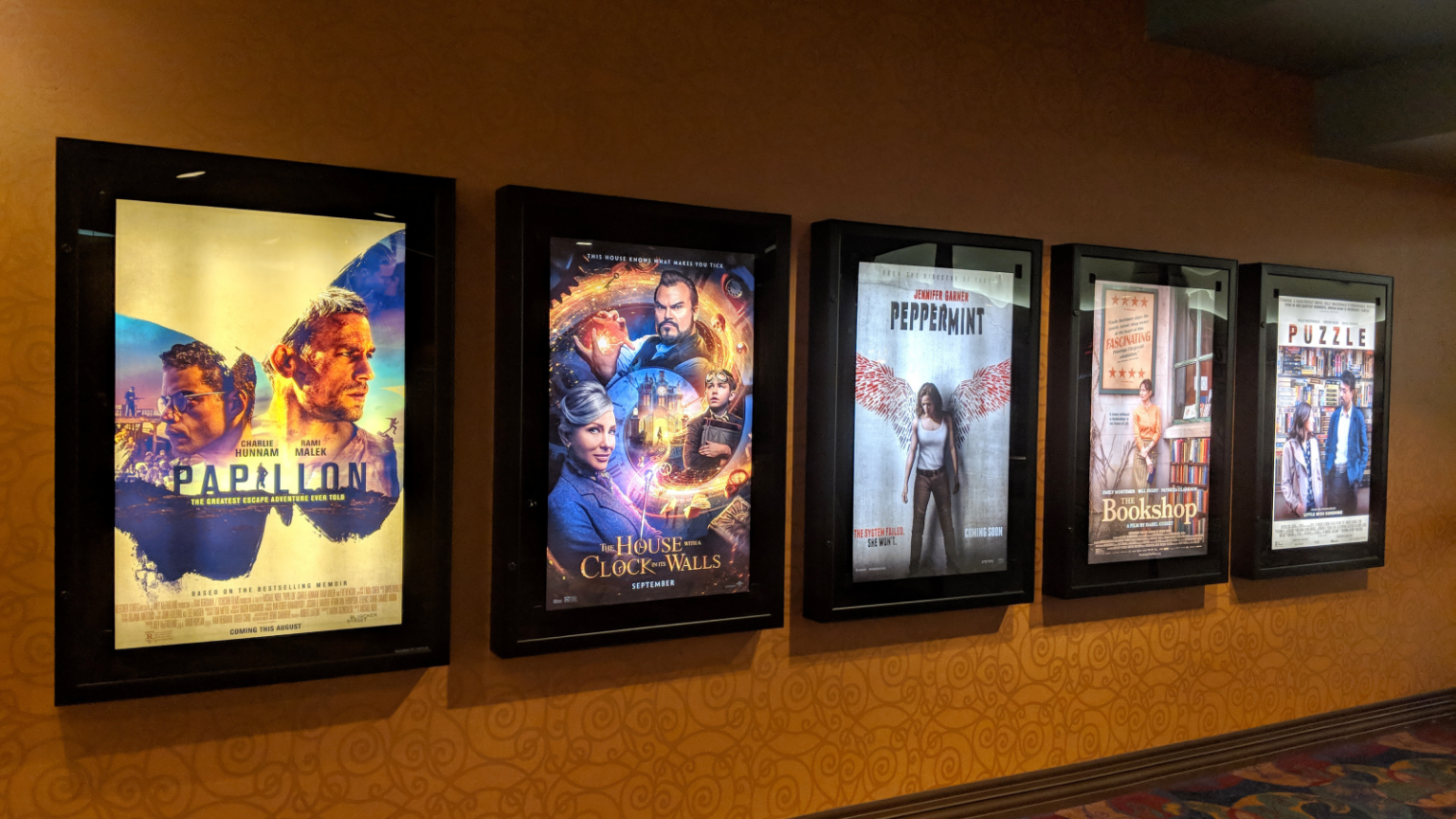 Poster ideas: 32 Fun and colorful designs for 2025