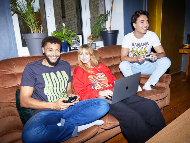 25+ Weekend side hustles to make extra cash (2026)