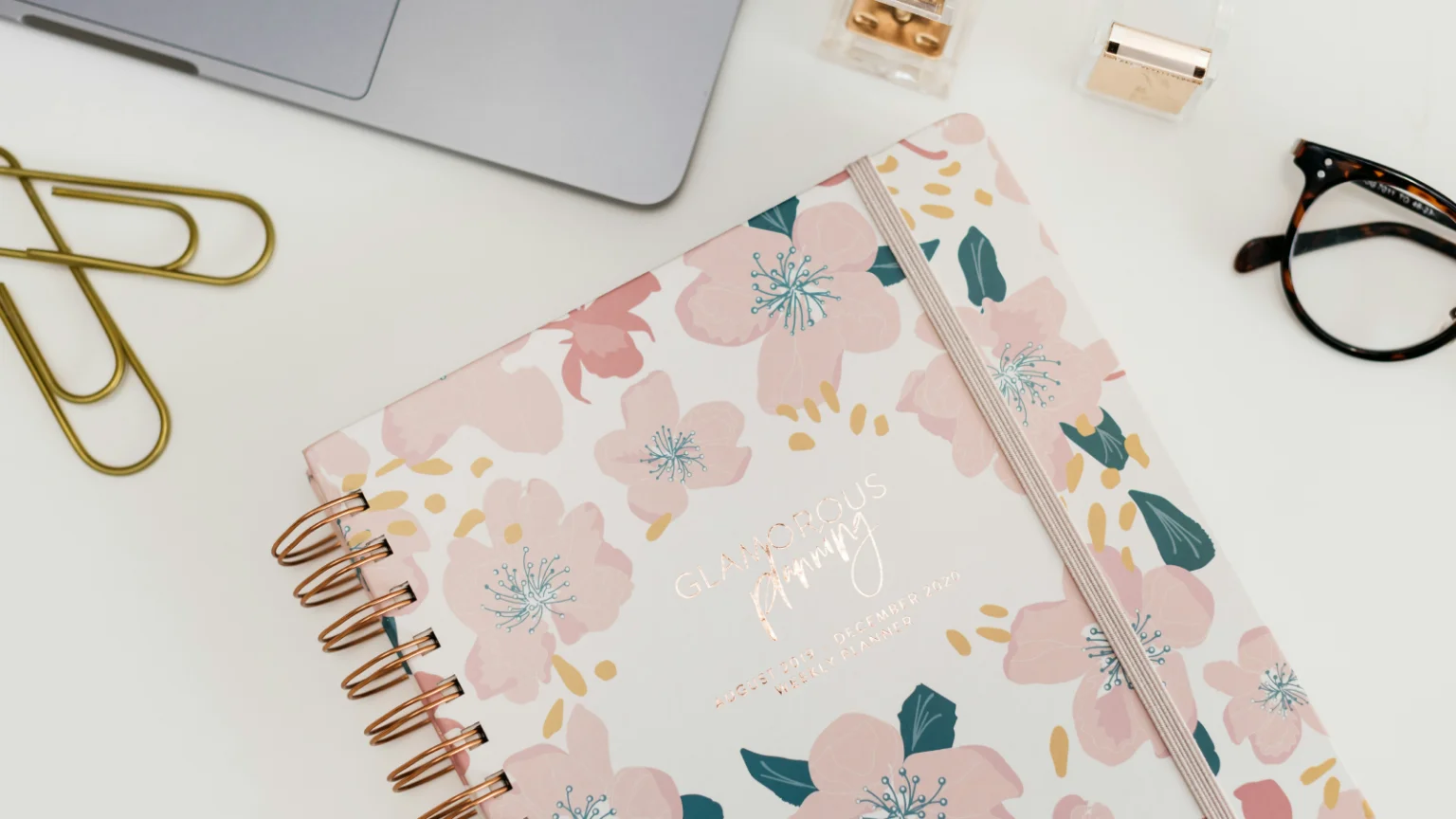 How to start a stationery business at home: 9-Step guide