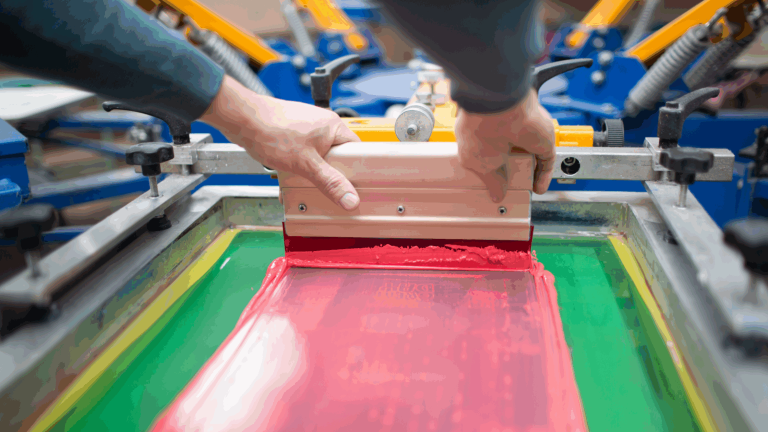 Screen print vs digital print: Which method is best for you?