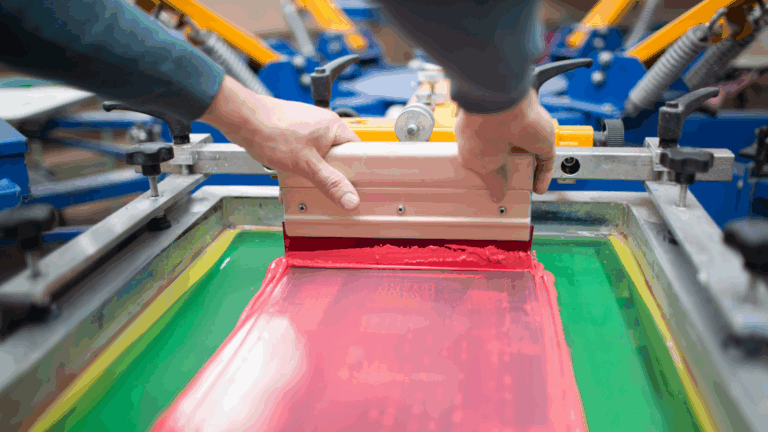 Screen print vs digital print: Which method is best for you?