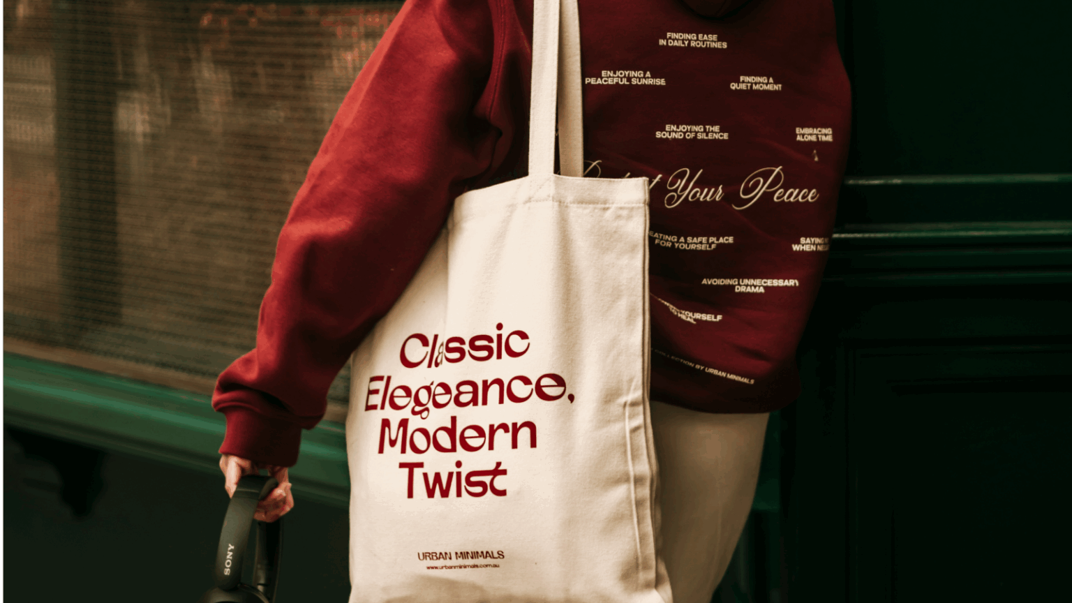 What is a swag bag? Definition, uses, and ideas for 2026