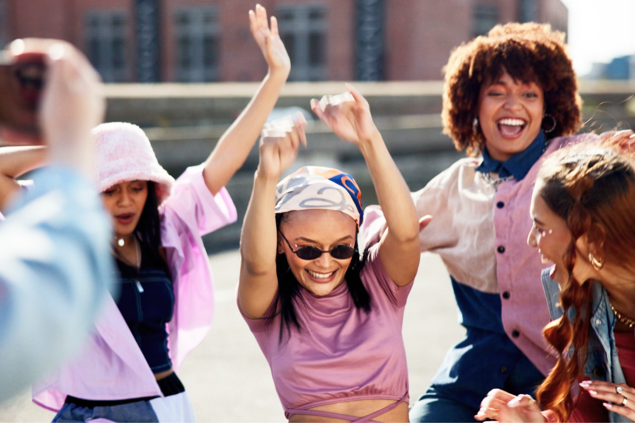 What is a swag bag? Definition, uses, and ideas for 2026